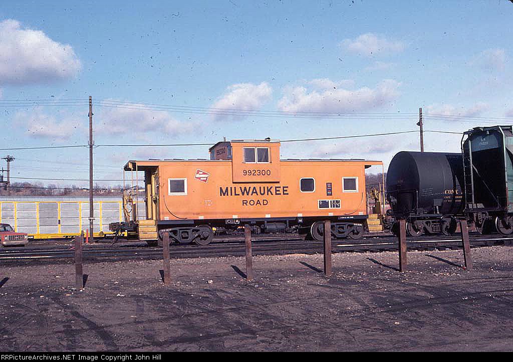 1036-10 MILW 992300 at BN Daytons Bluff Yard